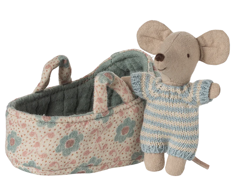 Baby mouse in carry cot - Blue – AkCrazyCollector